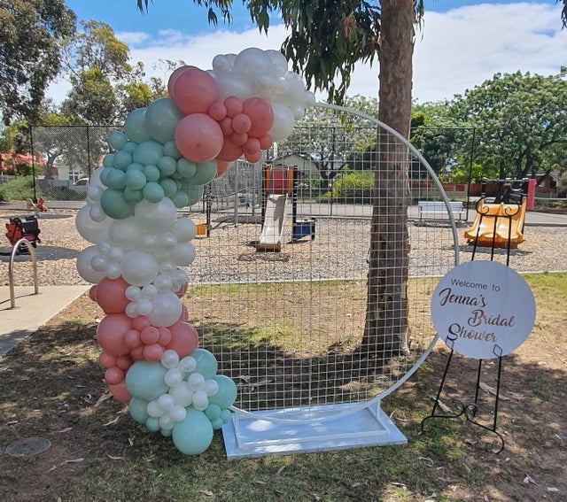 Welcome to Mad Parties & Balloons - Adelaide